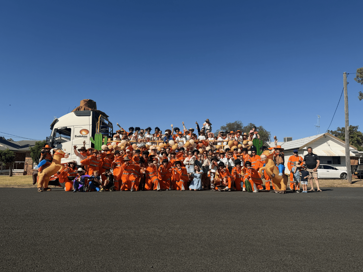 Northparkes leads Street Parade at 33rd Parkes Elvis Festival ...